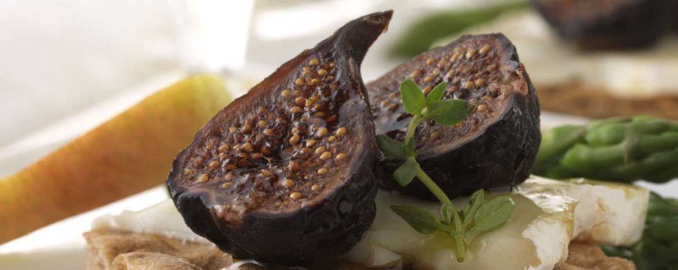 California Mission Figs with Brie and Fresh Thyme - California Figs ...